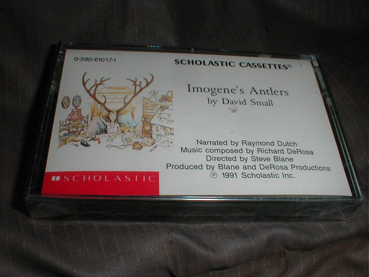 Imogene's Antlers: Leila Ward, Raymond Dutch: 9780590610179: Amazon.com ...