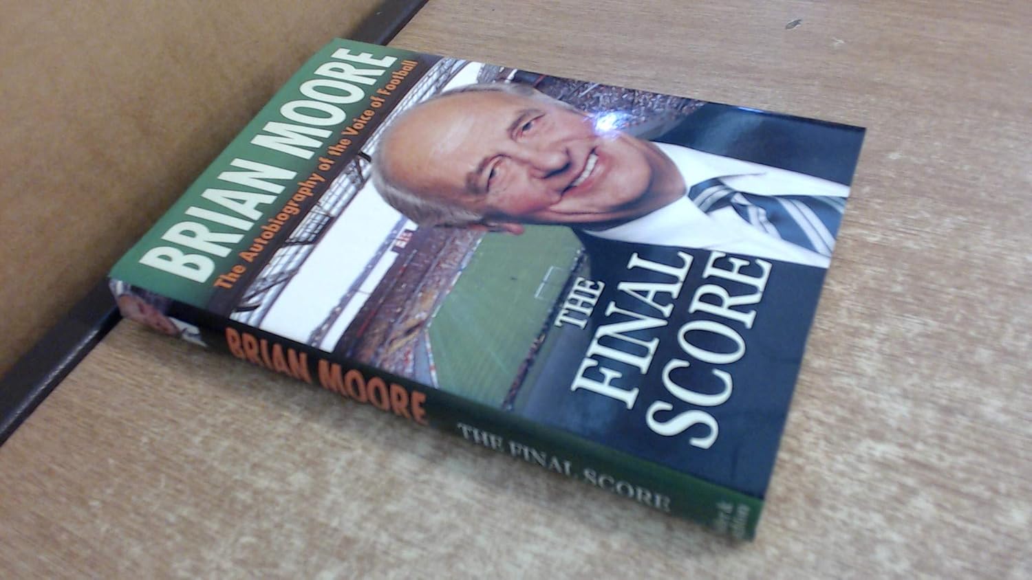 The Final Score: The Autobiography of the Voice of Football: Amazon.co ...