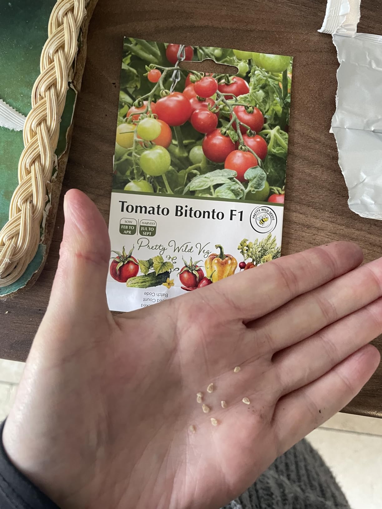 Tomato Bitonto F1 Seeds in Pictorial Packet from a UK Seller Dwarf Bush ...