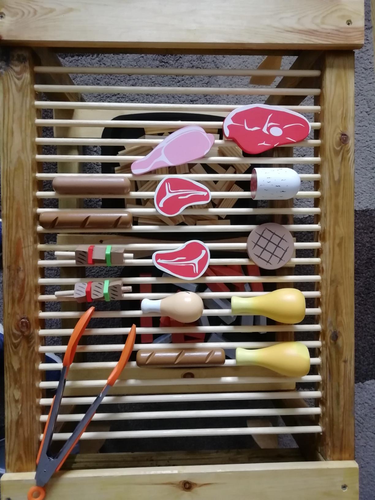 Bigjigs Toys Wooden Butchers Crate - Play Food and Role Play Toys ...