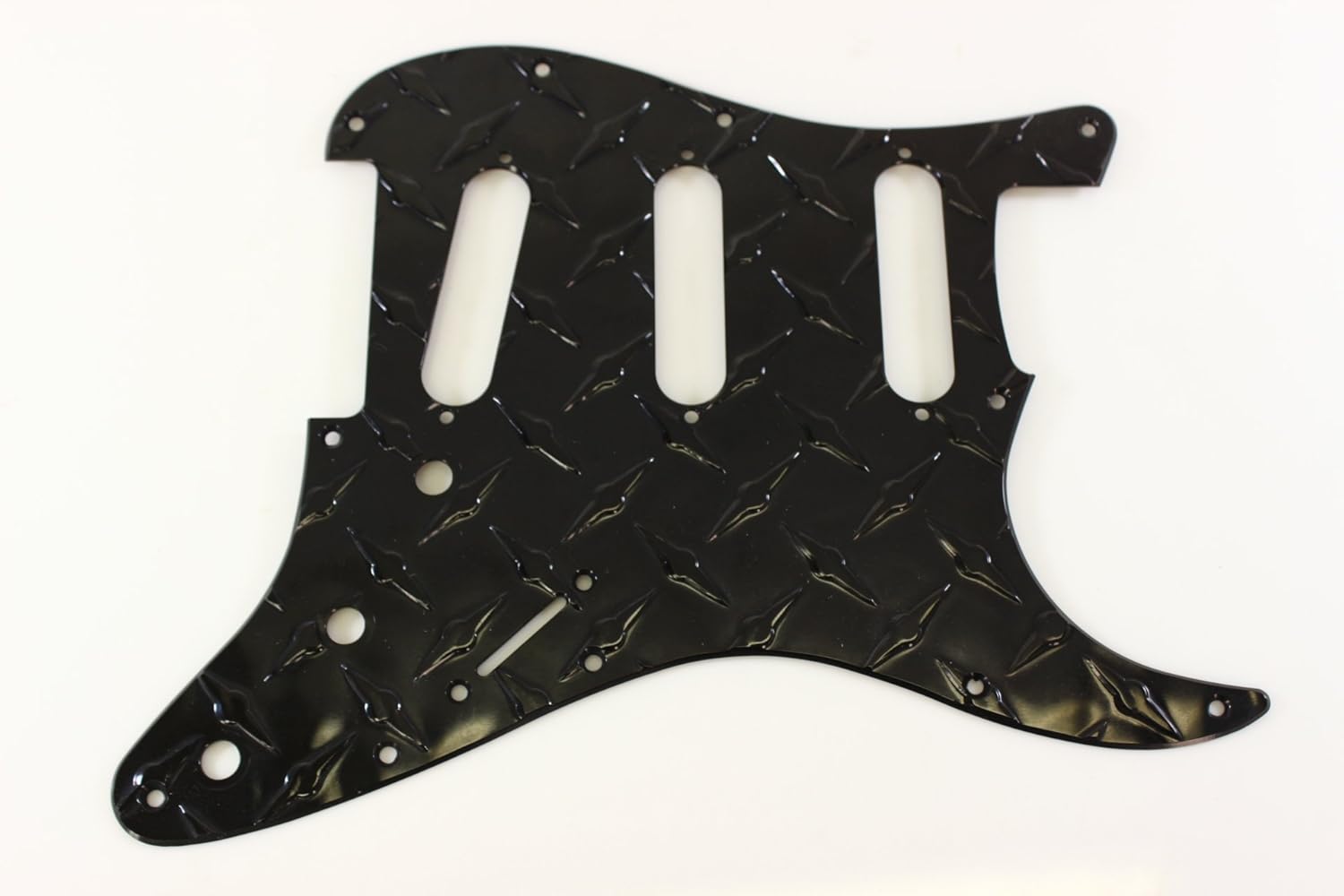 Amazon.com: SSS Diamond Plate Aluminum Pickguard- Black Anodized- Fits ...