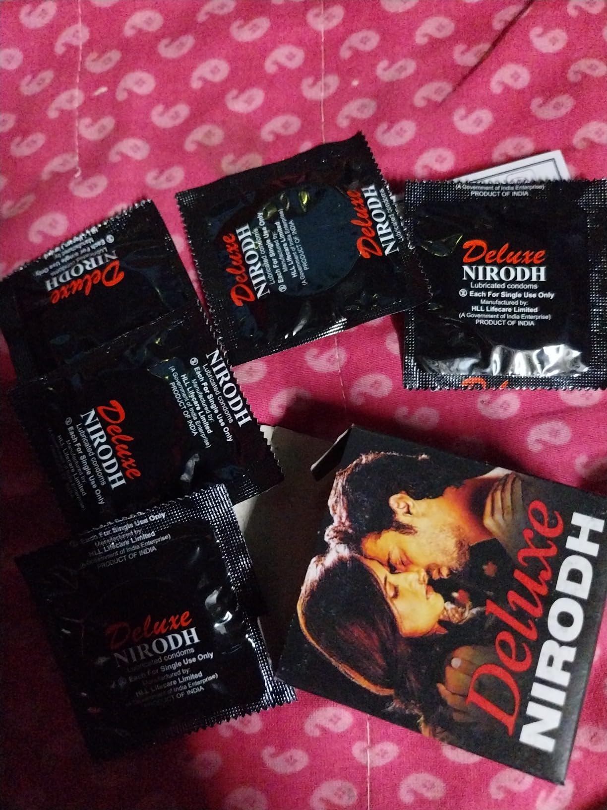 HLL Deluxe Nirodh Condoms-120 count : Amazon.in: Health & Personal Care