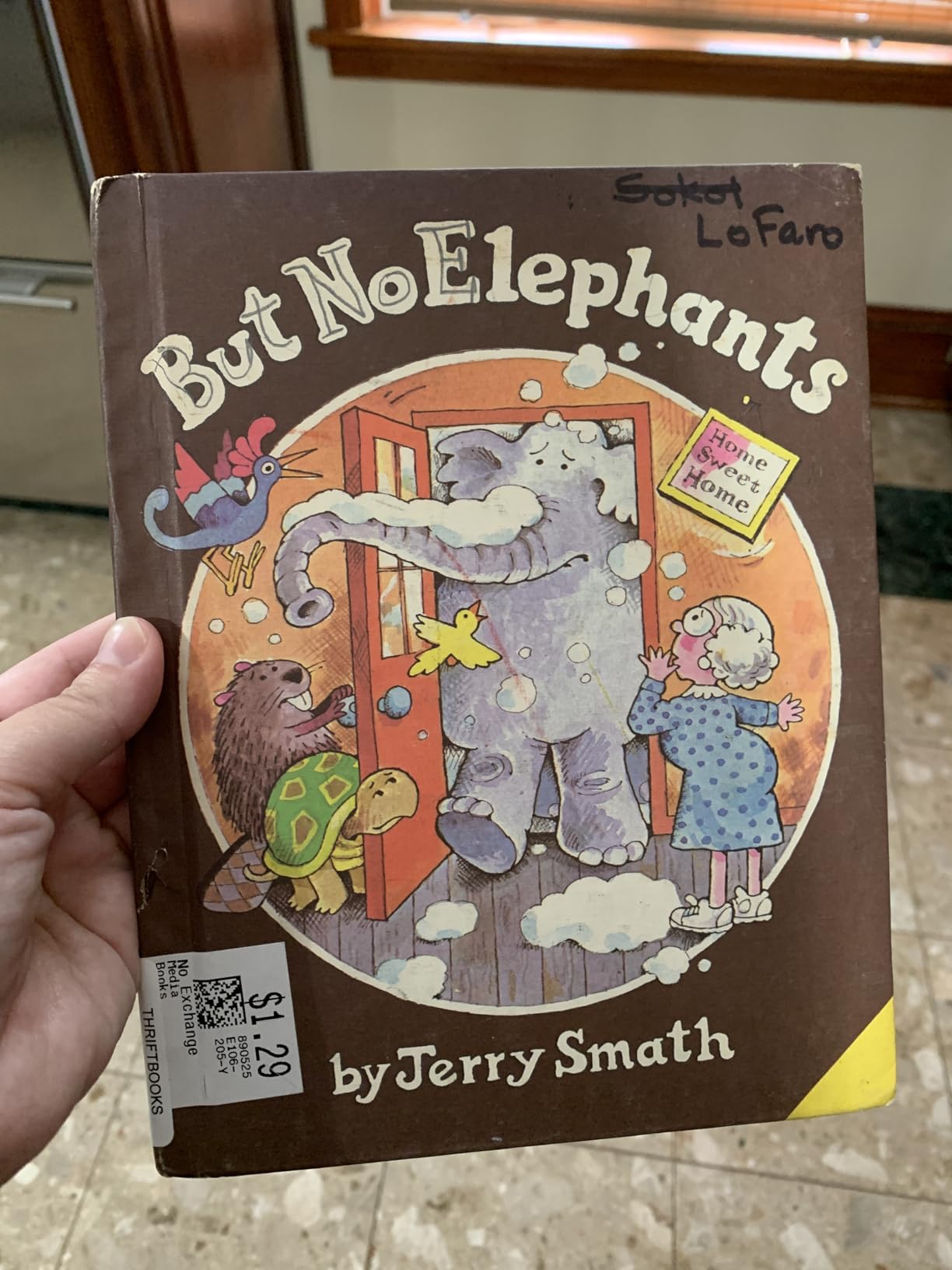But No Elephants (Picture Puffin): Smath, Jerry: 9780140543759: Amazon ...