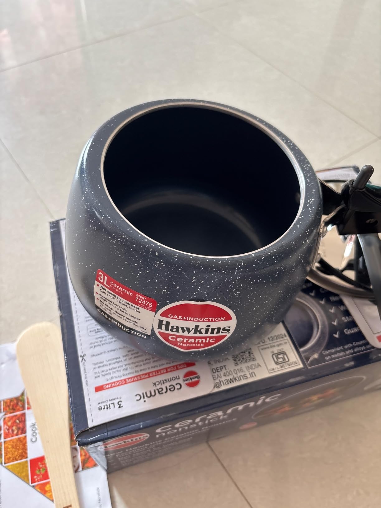 Buy Hawkins 1.5 Litre Ceramic Nonstick Pressure Cooker, Induction Inner ...