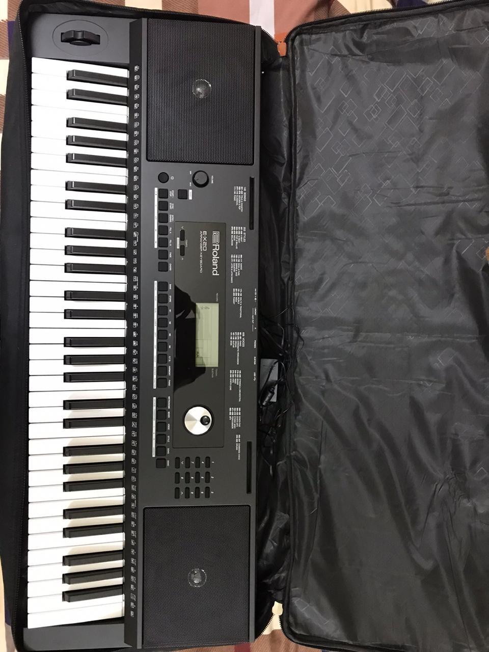 Roland E-X20 Arranger Keyboard With Carry Bag - 88, Black : Amazon.in ...