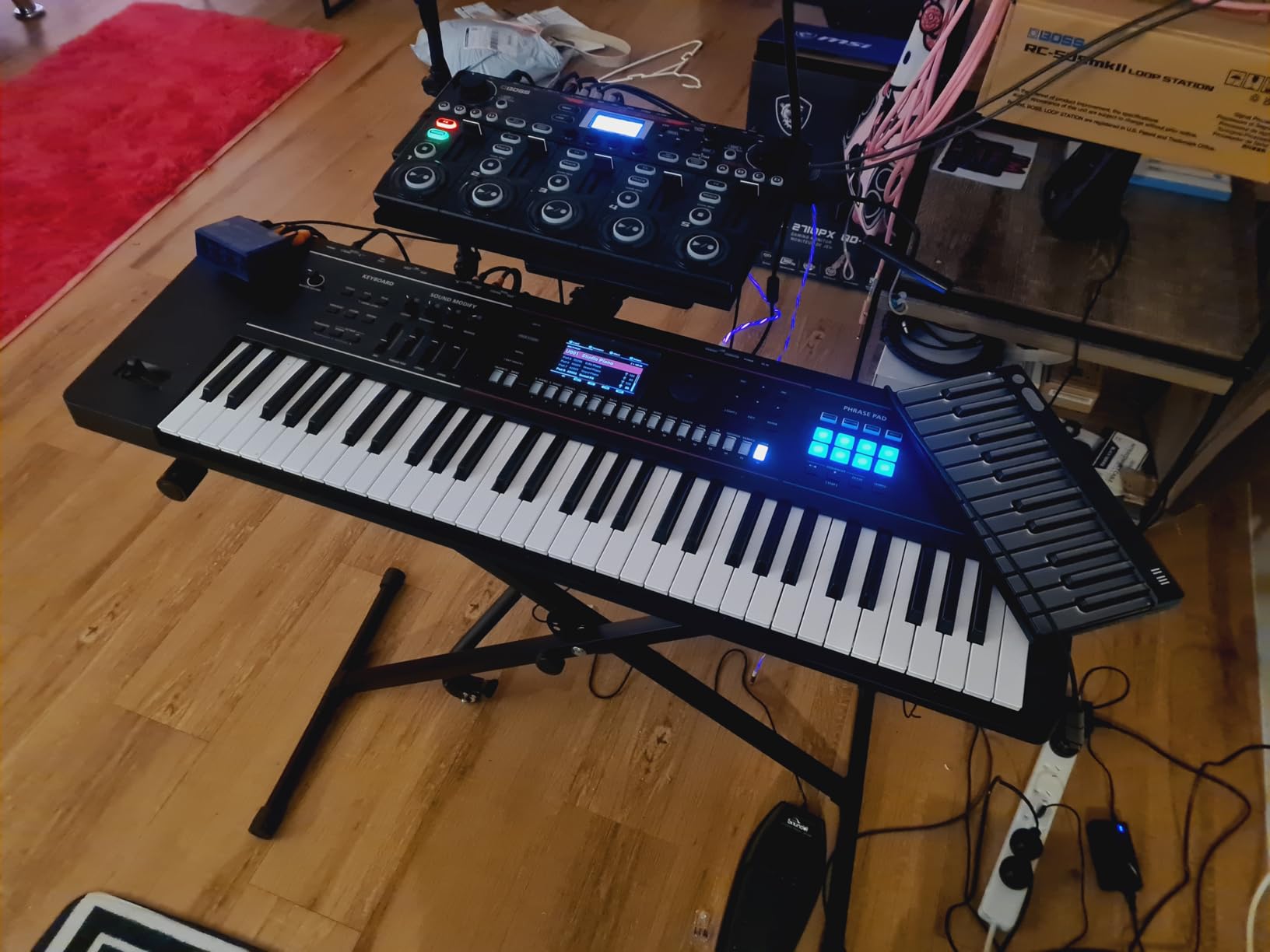 Roland JUNO-D6 Synthesizer | 61-Note Keyboard with Synth Action | ZEN ...