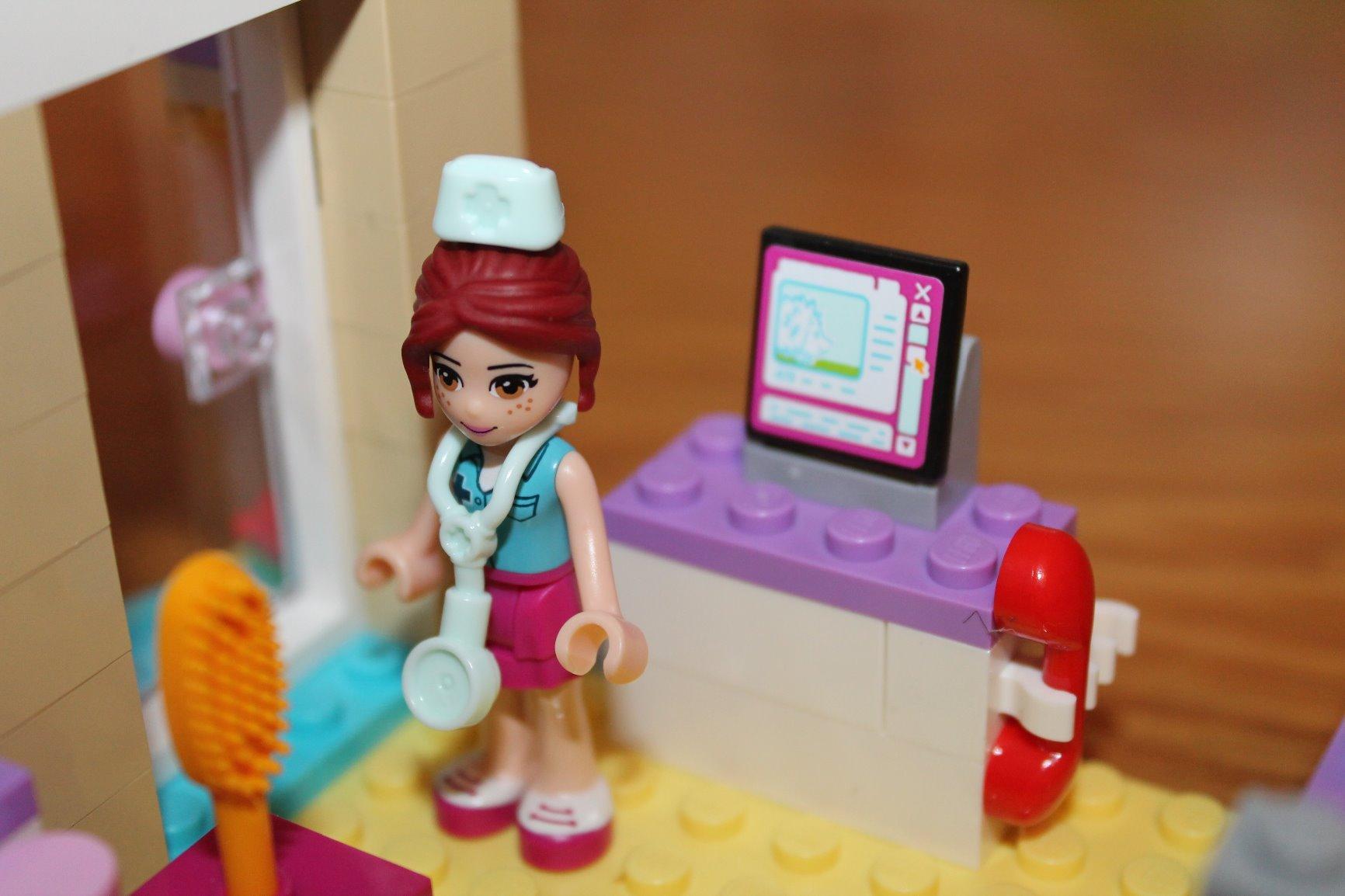LEGO Friends 41085 Vet Clinic : Amazon.co.uk: Toys & Games