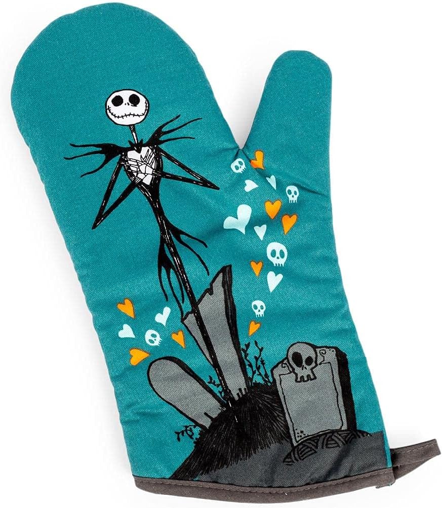 Amazon.com: Disney The Nightmare Before Christmas Kitchen Pot Holders ...