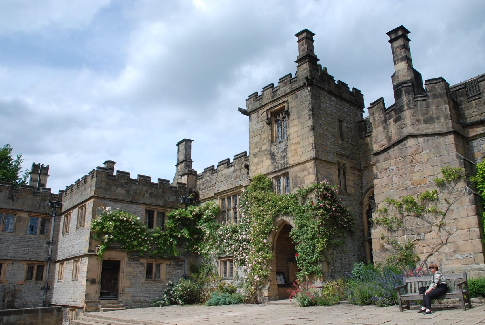 Haddon Hall: The Home of Lord Edward Manners: Amazon.co.uk: Cleary ...