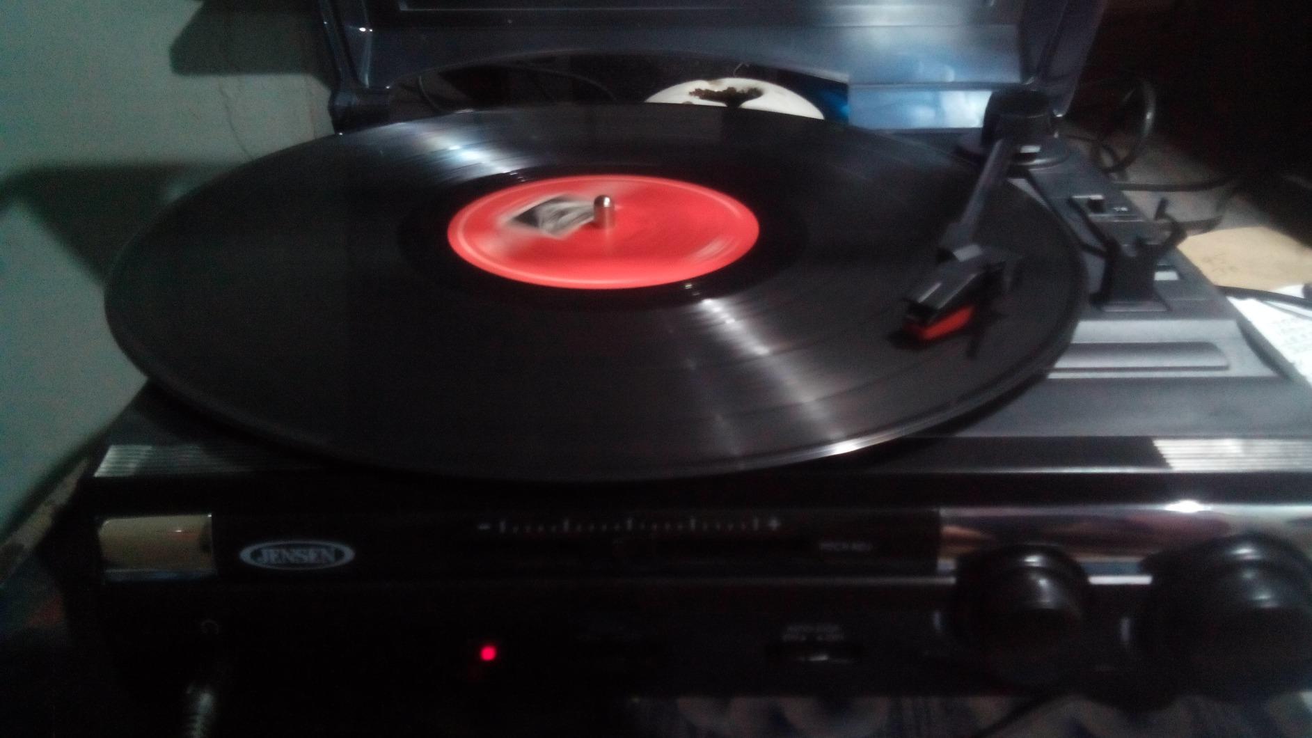 Jensen JTA-230 3 Speed Stereo Turntable with Built in Speakers : Amazon ...