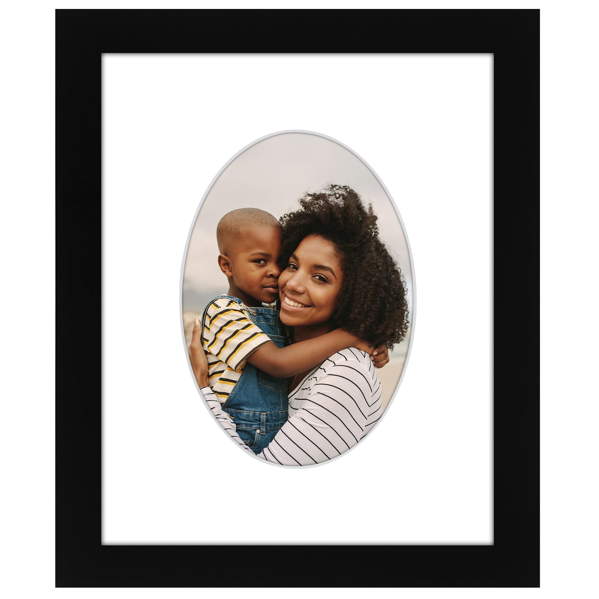 Amazon.com - Americanflat 5x7 Picture Frame with Oval Mat Insert and ...