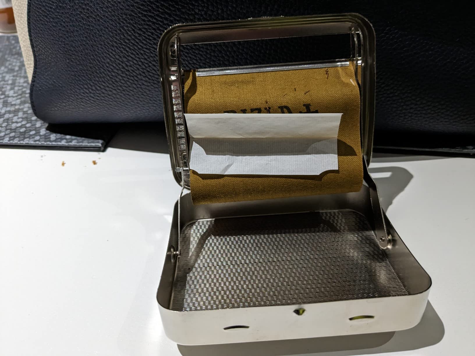 Rizla Metal Automatic Rolling Tin, Great for Rolling Rizla Papers ...