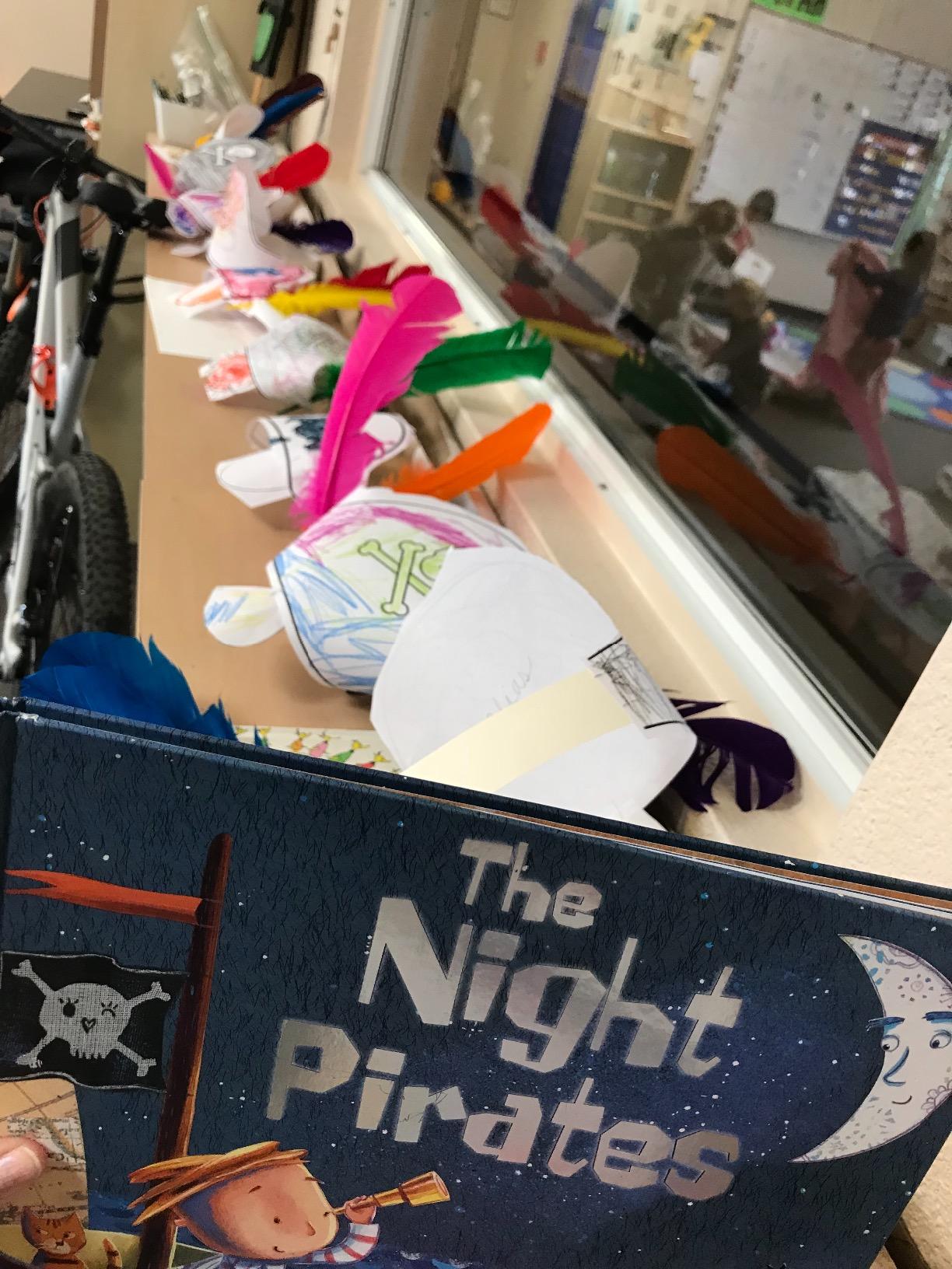 Night Pirates: Harris, Peter, Allwright, Deborah: 9780439799591: Amazon ...