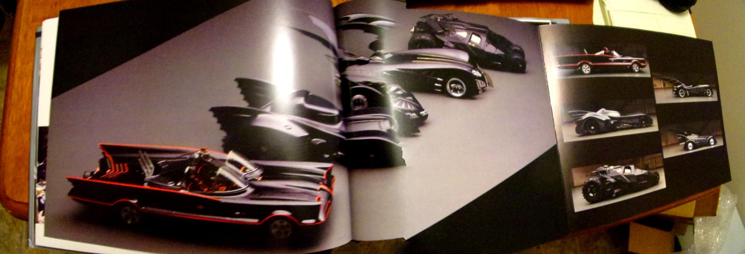 Batmobile: The Complete History: Cotta Vaz, Mark, Levitz, Paul, Crowley ...