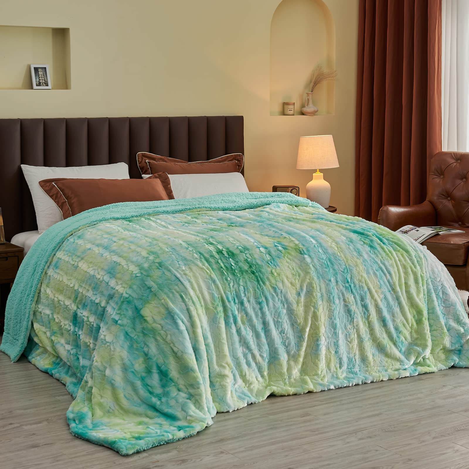 NEWCOSPLAY Super Soft Faux Fur Blanket Queen Size Multi Green Sherpa ...