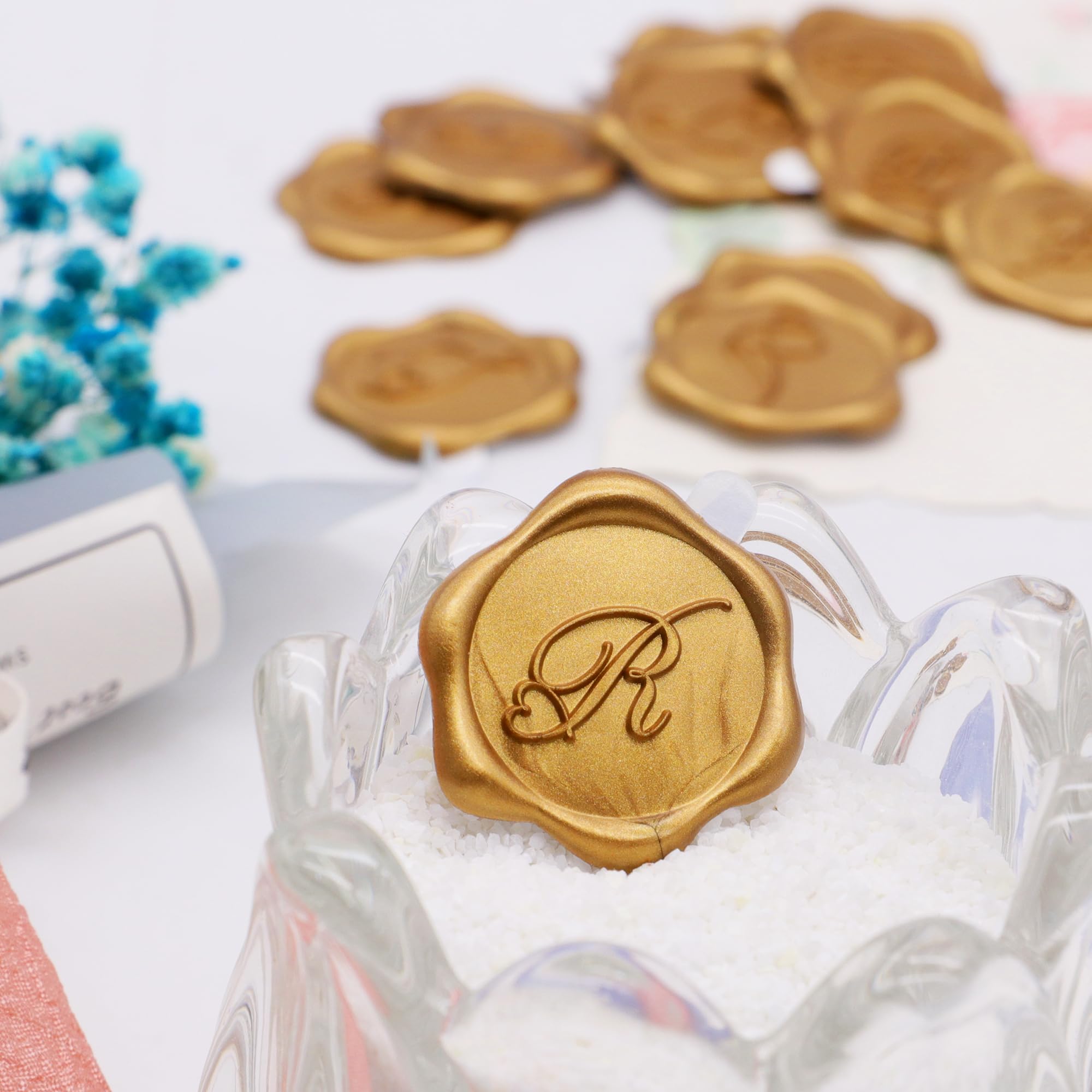 Snapklik.com : 50 Pack Letter R Wax Seal Stickers, Antique Gold Heart ...