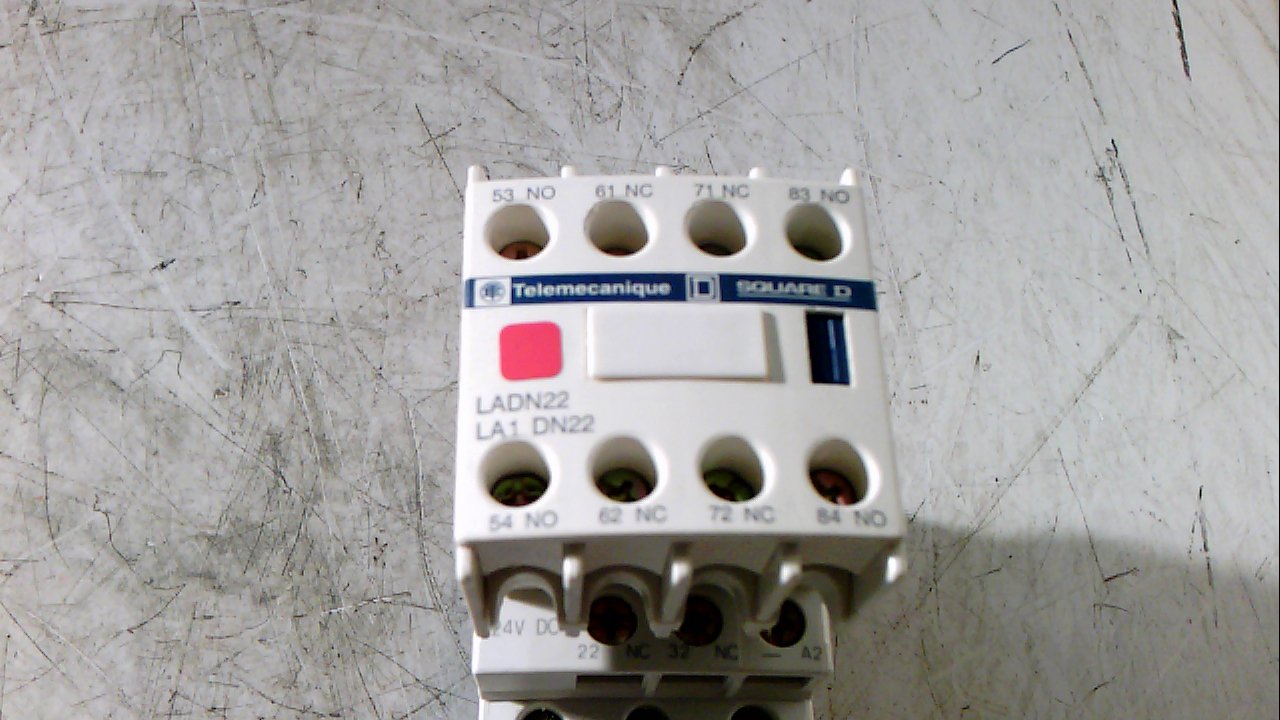 TELEMECANIQUE LADN22 with Attached Part Number CAD54REQ3828G7 LADN22 ...