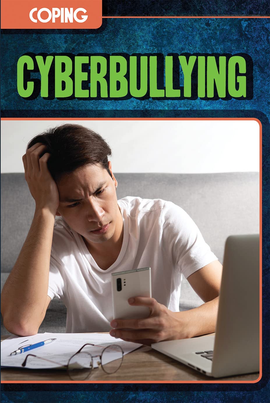 Amazon.com: Cyberbullying (Coping): 9781499474169: Hannah, Evan: Books