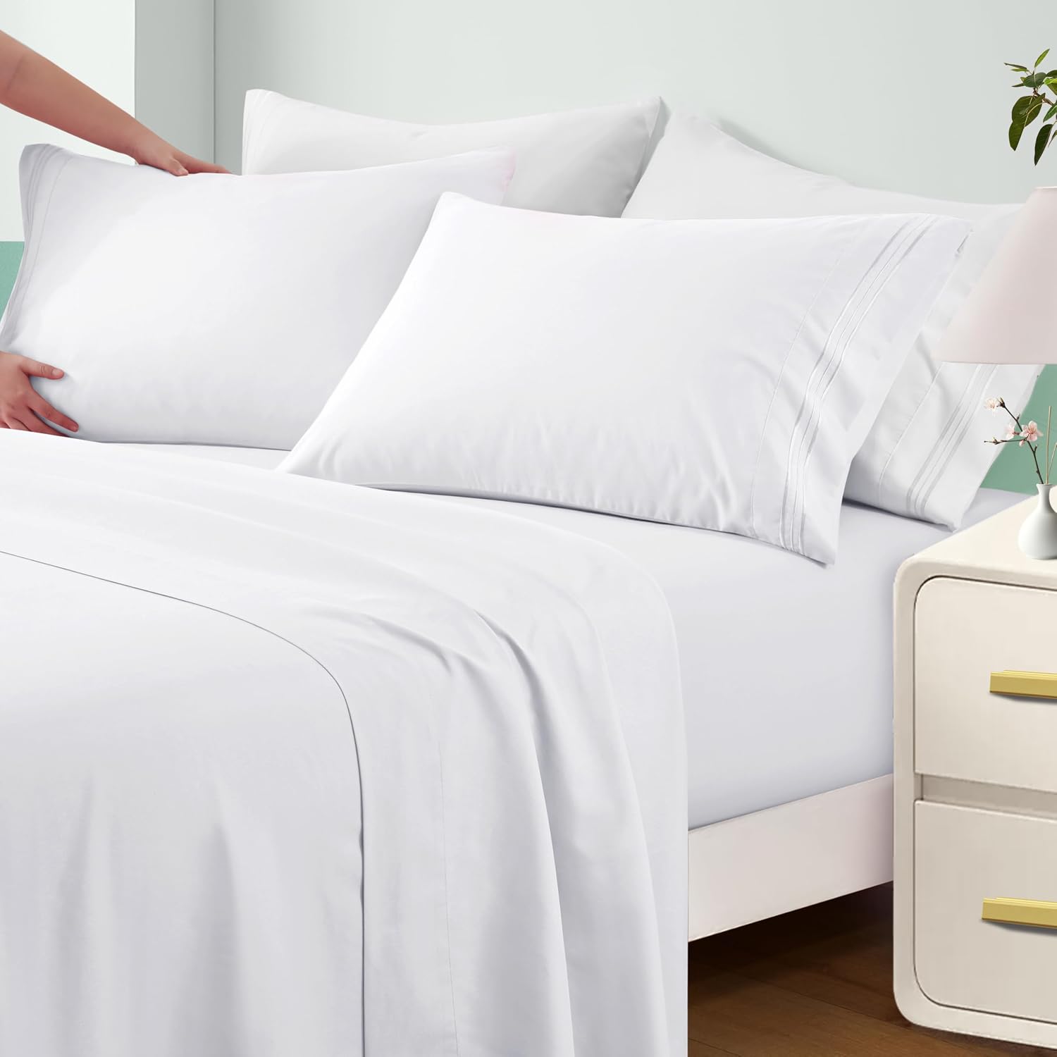 Amazon.com: INVGEEXI King Sheet Set - 4 Piece Microfiber King Size ...