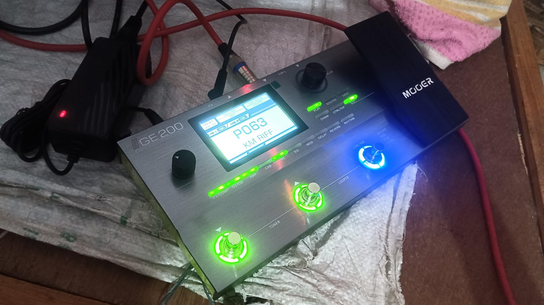 Mooer GE200 Amp Modelling & Multi Effects