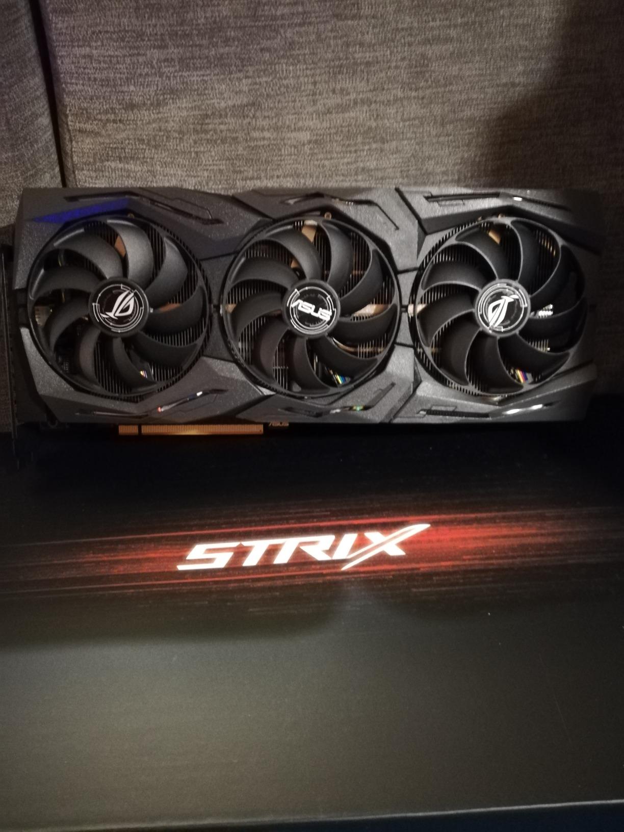 ASUS ROG Strix Radeon RX 5700 XT OC Edition 8 GB GDDR6 Scheda grafica ...
