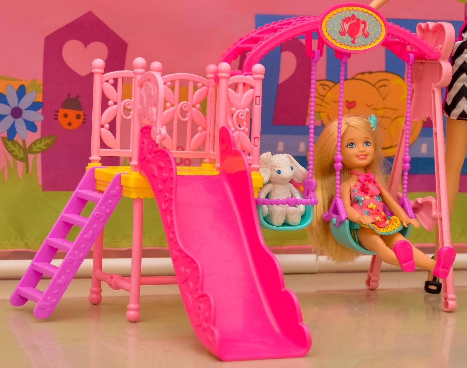 Barbie Chelsea Swing Set, Multi Color : Amazon.in: Toys & Games