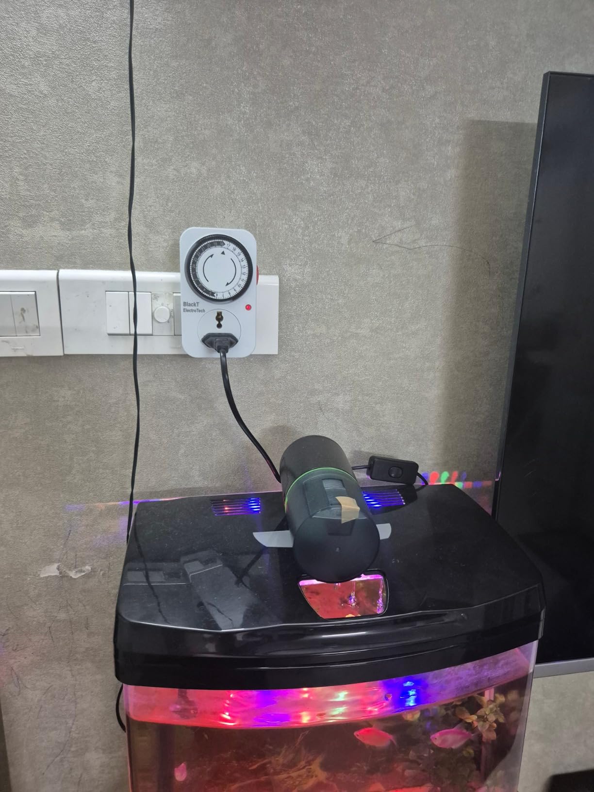 Blackt Electrotech (BT41PM) : 24 Hour Plug-in Mechanical Timer Switch ...