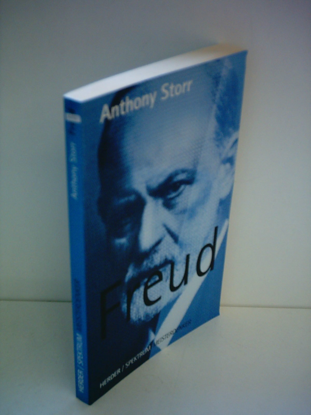 Amazon.co.jp: Freud. : Storr, Anthony: 本