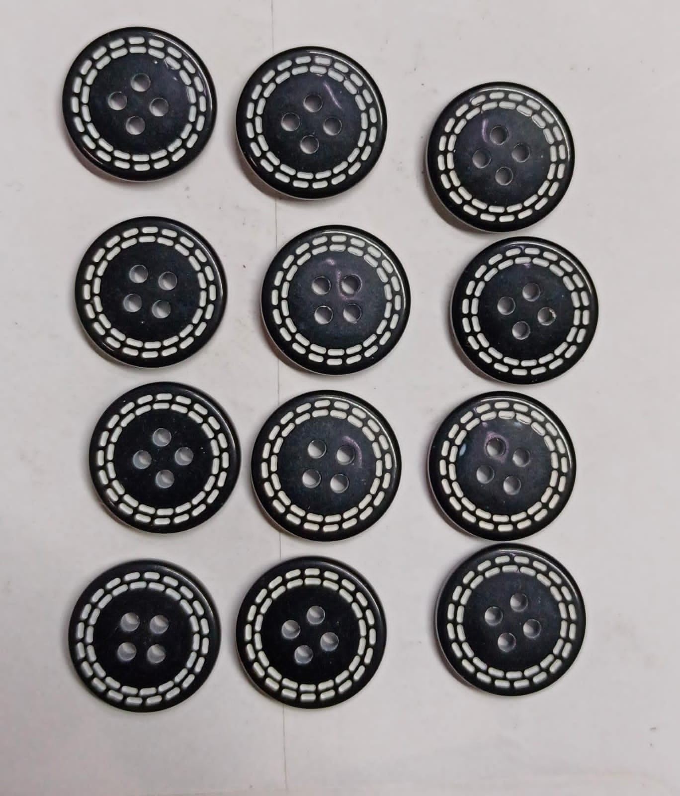 24L 4 Hole Polyester Buttons 50 PICEAS of Pack : Amazon.in: Home & Kitchen
