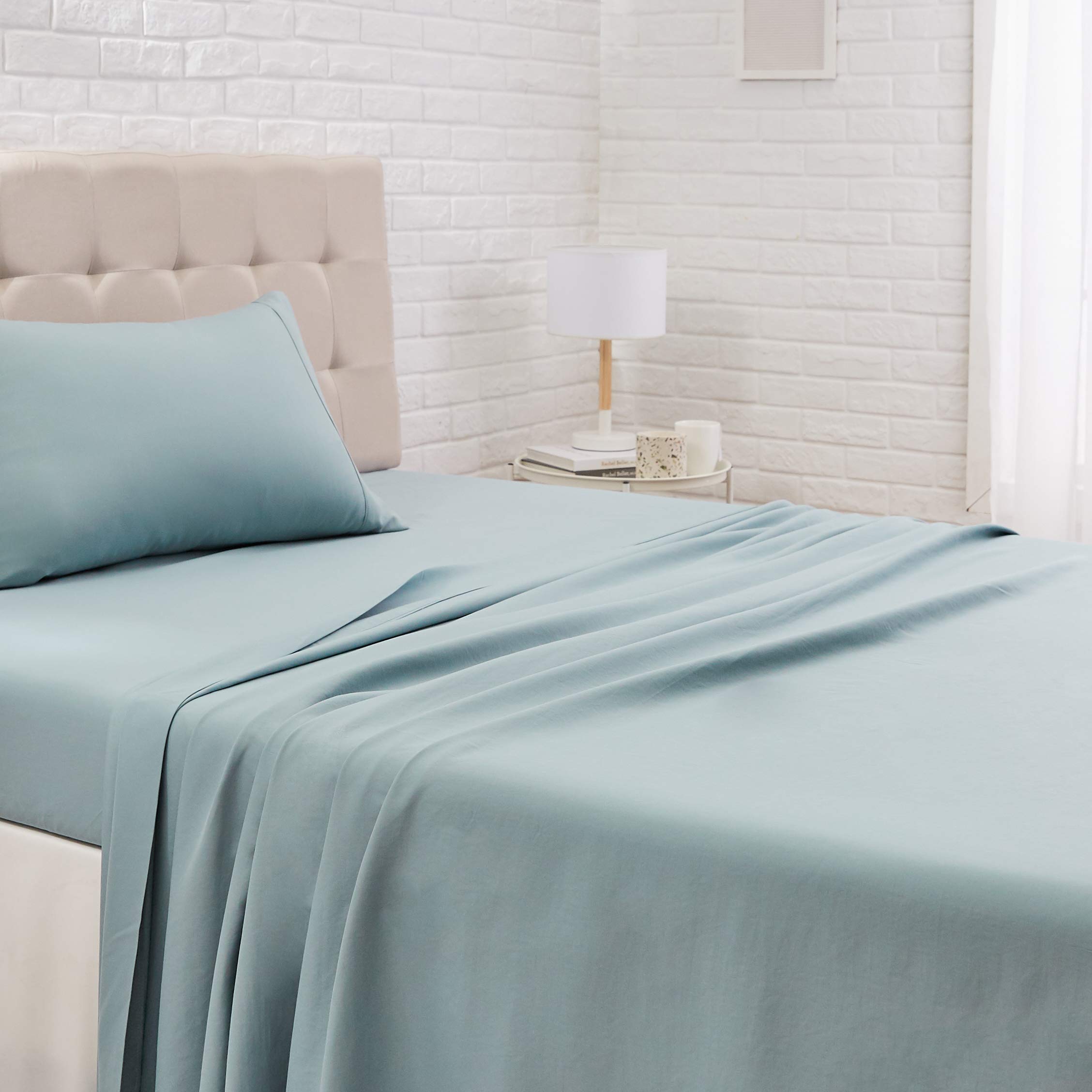 Amazon Basics Lightweight Super Soft Easy Care Microfiber Bed Sheet Set ...