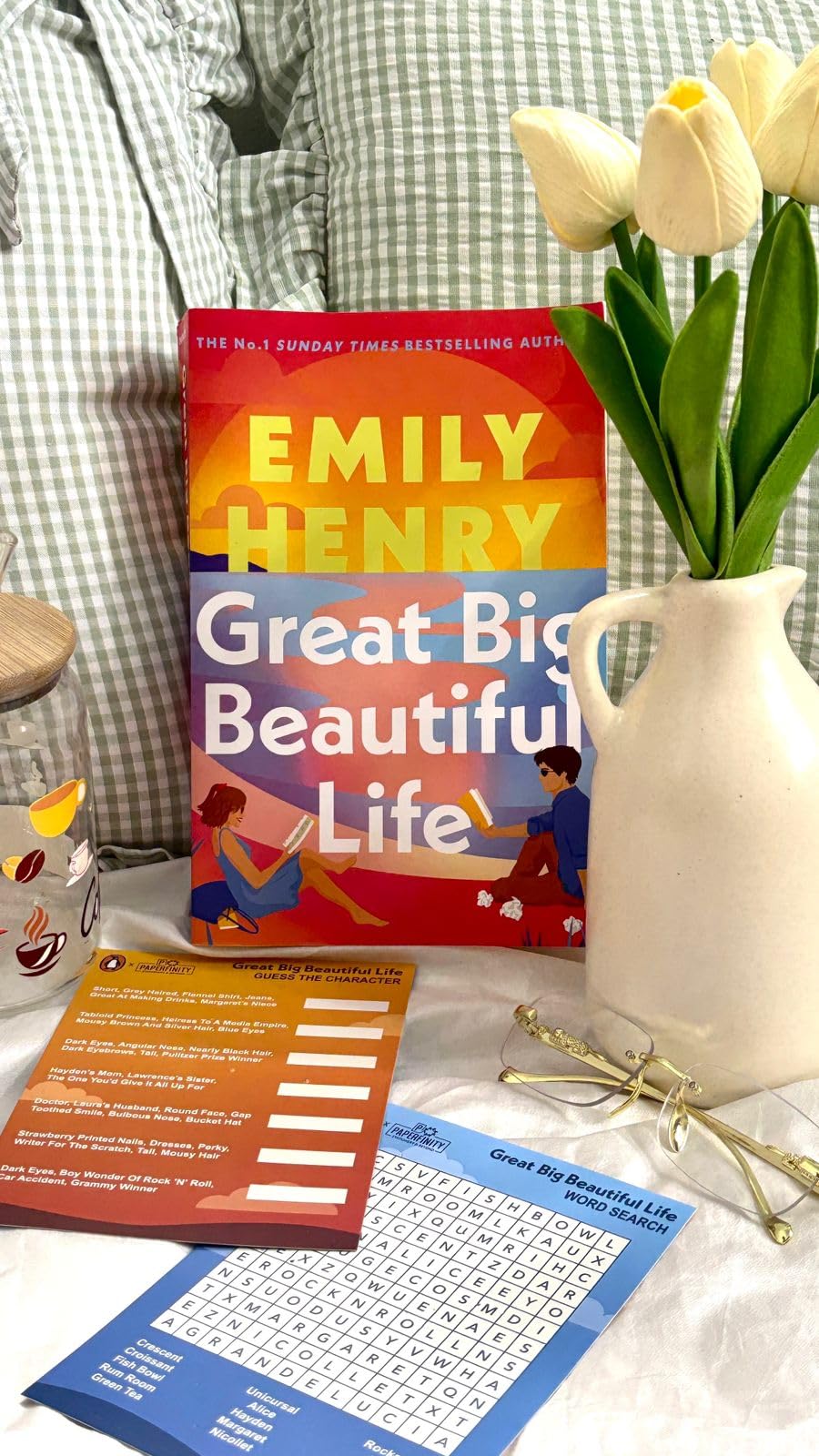 Great Big Beautiful Life : Henry, Emily: Amazon.in: Books