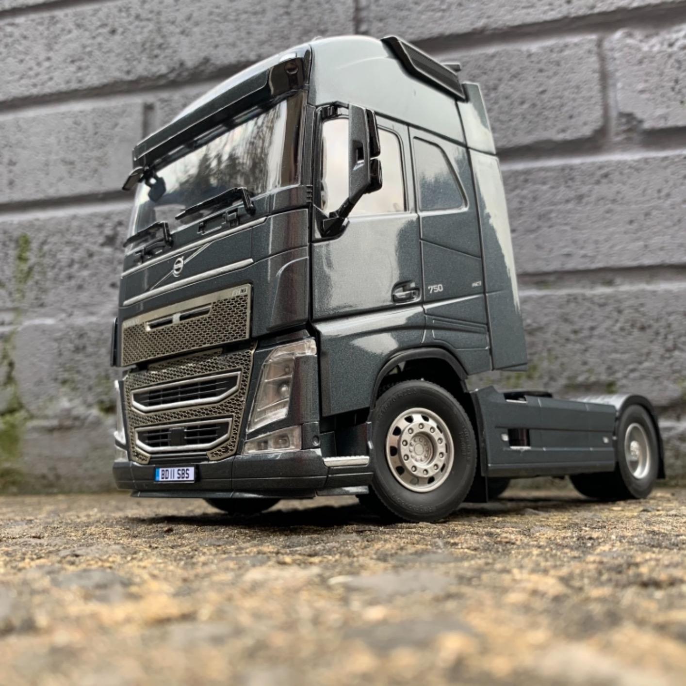 Italeri ITA3940 3940 Volvo Model kit, Unpainted : Amazon.co.uk: Toys ...