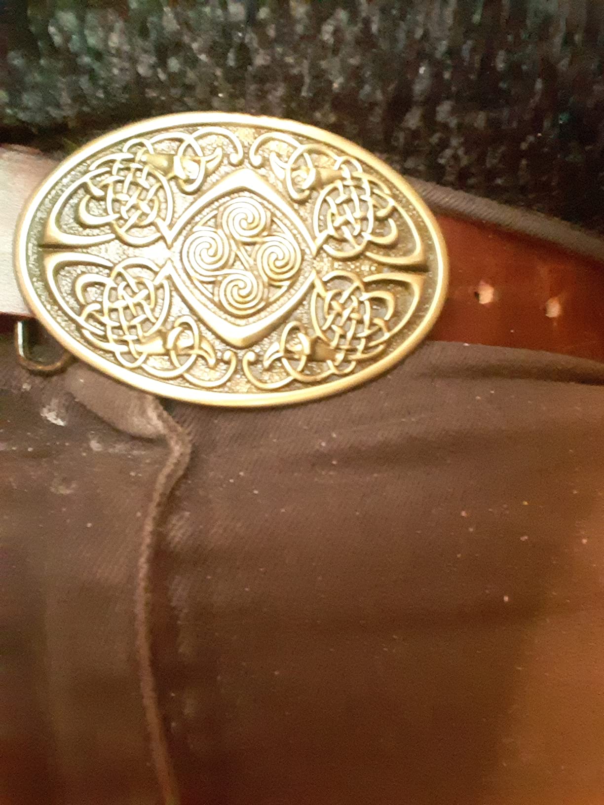 Amazon.com: Lanxy Men's Irish Celtic Knots Bronze Vintage Oval Metal ...