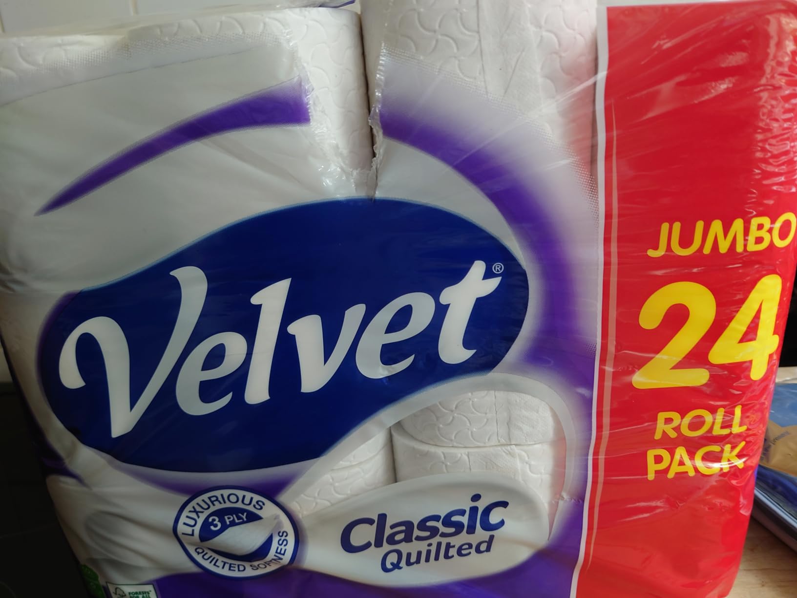 Velvet Classic Quilted Toilet Tissue 24 Rolls - Luxuriously Soft ...