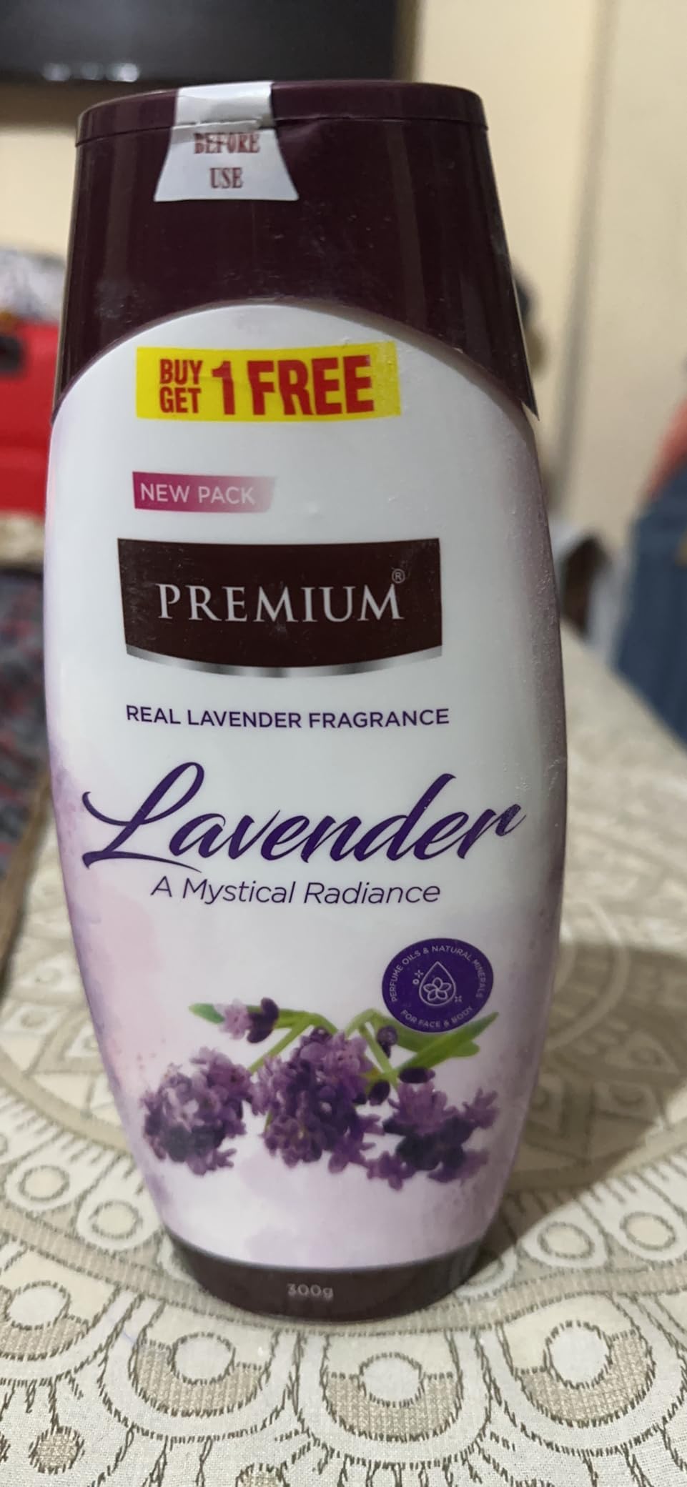 Premium Lavender Talc, 300g powder(Pack of Buy 1 + 1 Free) : Amazon.in ...