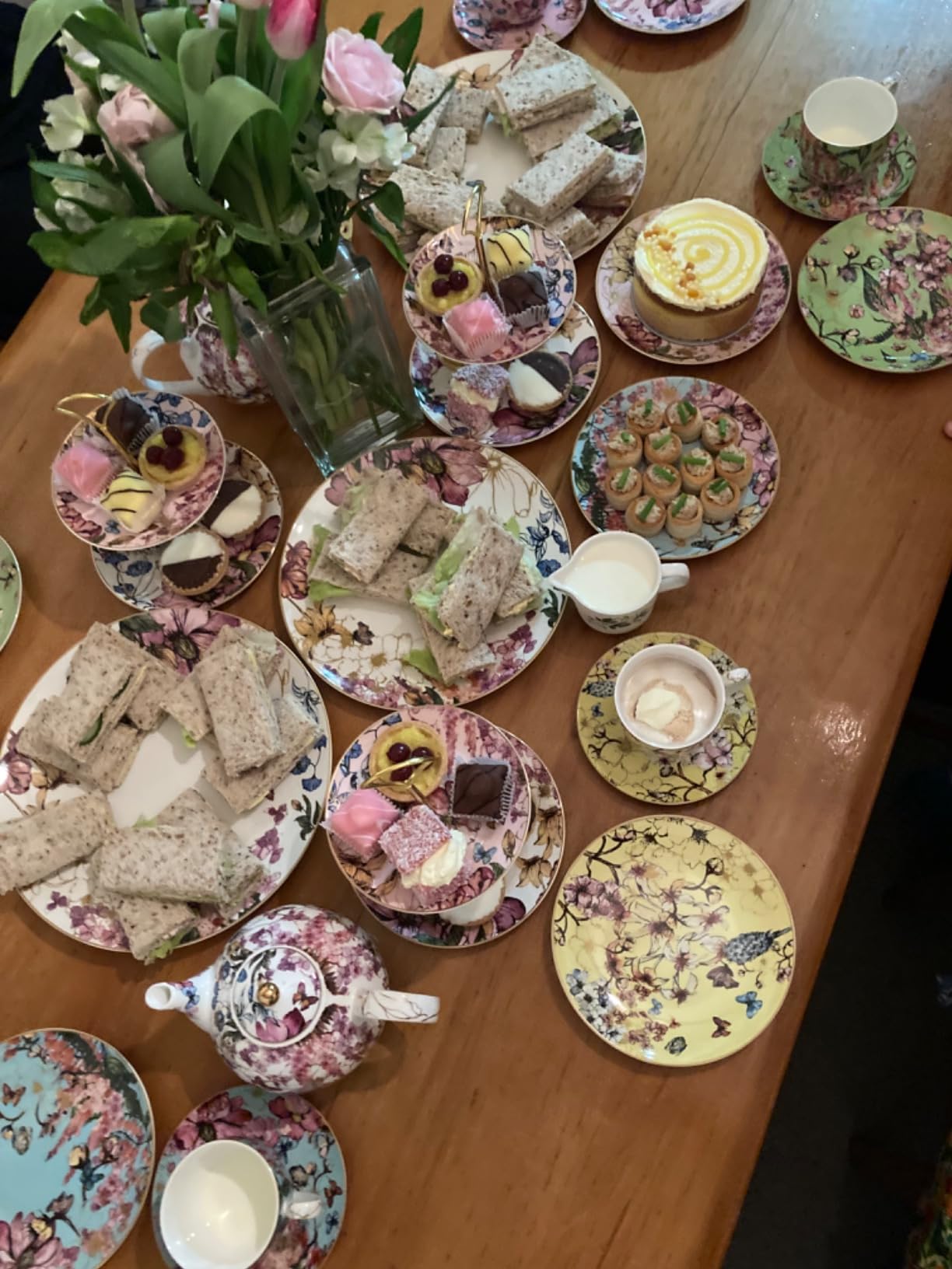 Maxwell & Williams Estelle Michaelides Enchantment Coupe Dinner Set ...