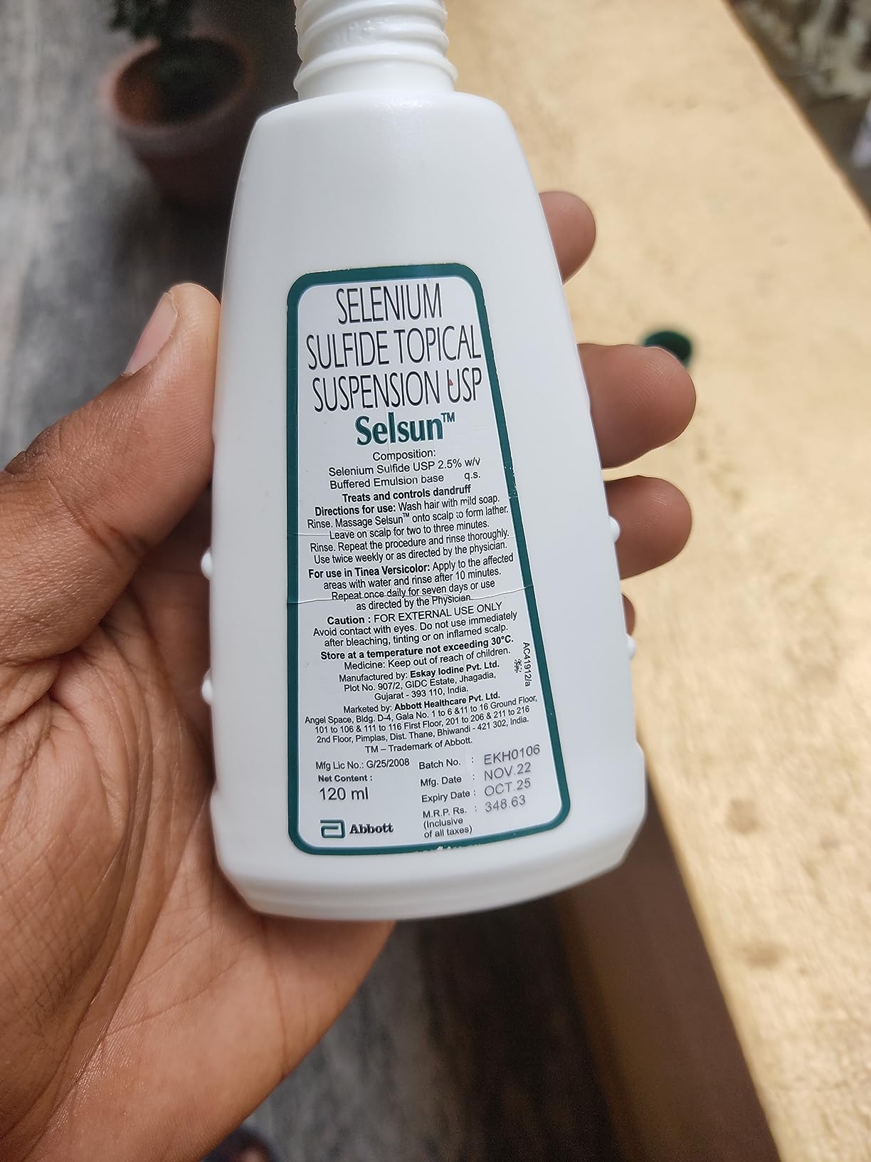 Buy Abbott Selsun Anti Dandruff Shampoo, Clears Away Dandruff Flakes ...