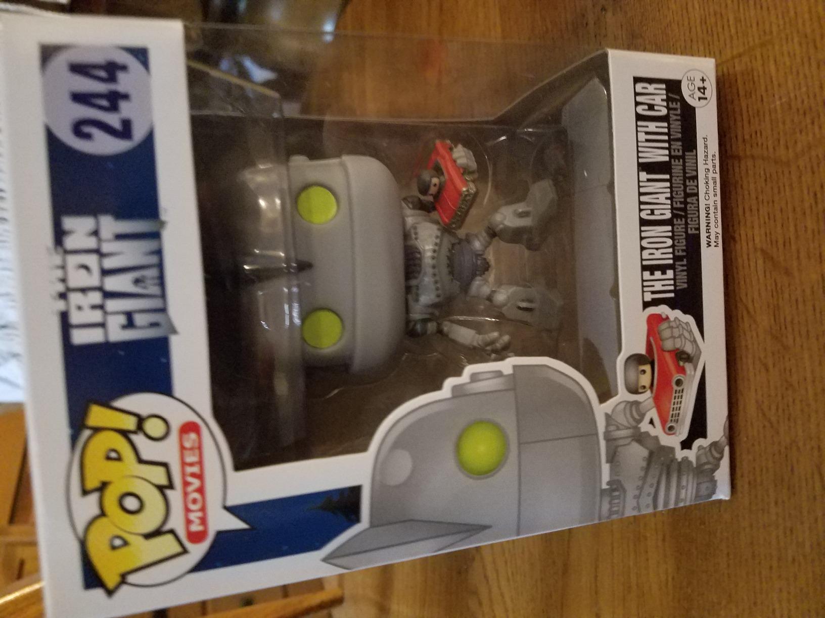 Amazon.com: Funko POP Sci-Fi: Iron Giant with Car Action Figure : Toys ...