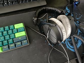 beyerdynamic DT 990 PRO open Studio Headphone for professional mixing ...