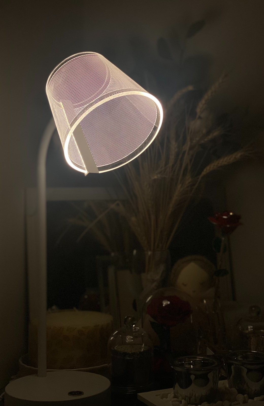 ELINKUME Desk Lamp Tiltable Creative Bedside Lamp Wrap-around Spherical ...