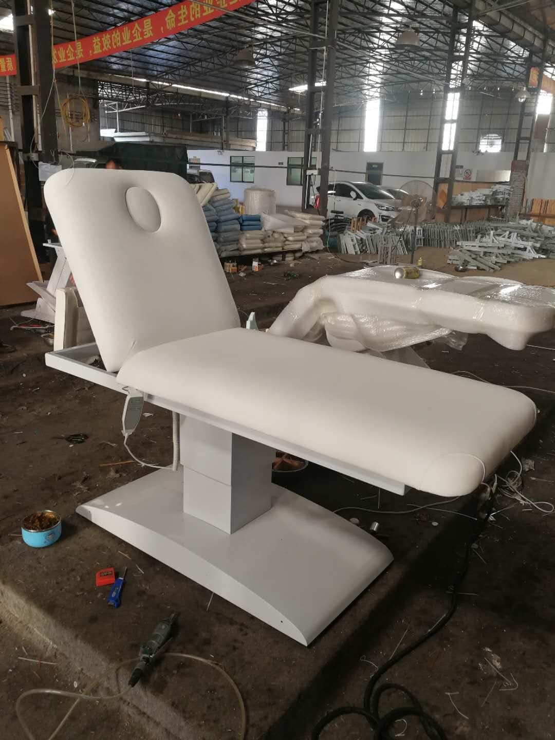 Amazon.com: Electric Massage Bed Spa Beds & Tables Electric Adjustable ...