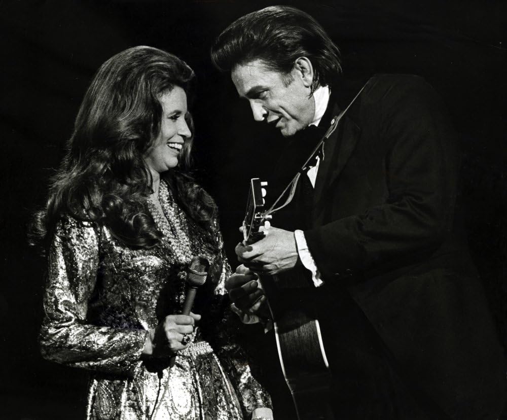 Amazon.com: Johnny Cash and June Carter on stage Photo Print (10 x 8 ...