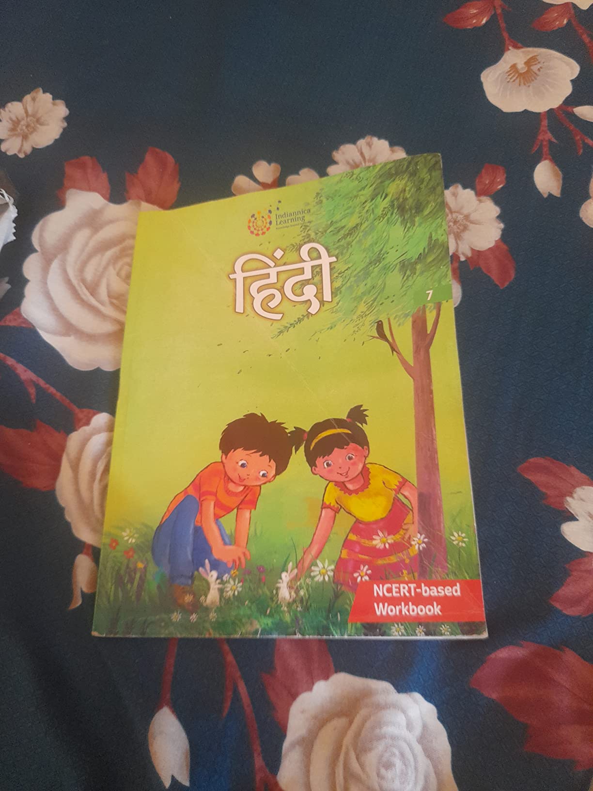 Amazon.in: Buy Indiannica Learning Hindi NCERT based Workbook Class 7 ...