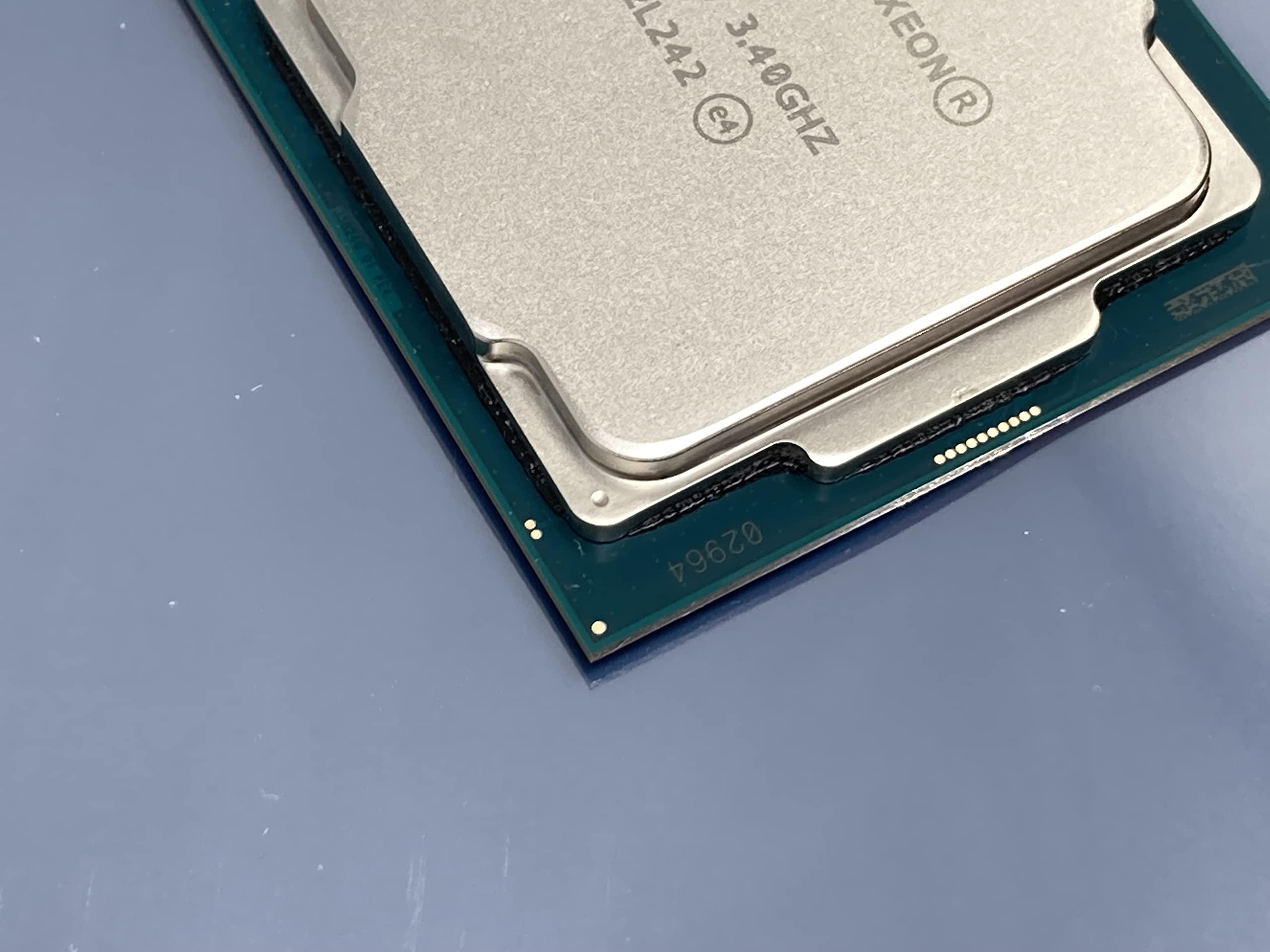 【トカード】 Intel MM999JMJ Xeon E-2224 LGA1151(INT-BX80684E2224)【smtb-s ...