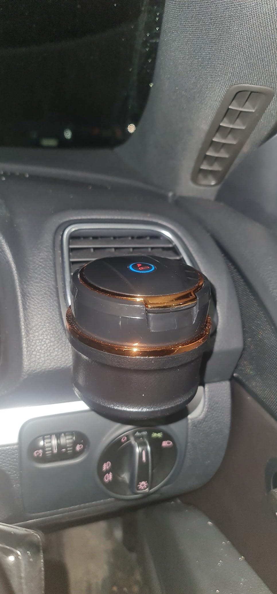 LxwSin Car Ashtray, Portable Travel Auto Car Ashtray, Easy Clean Up ...