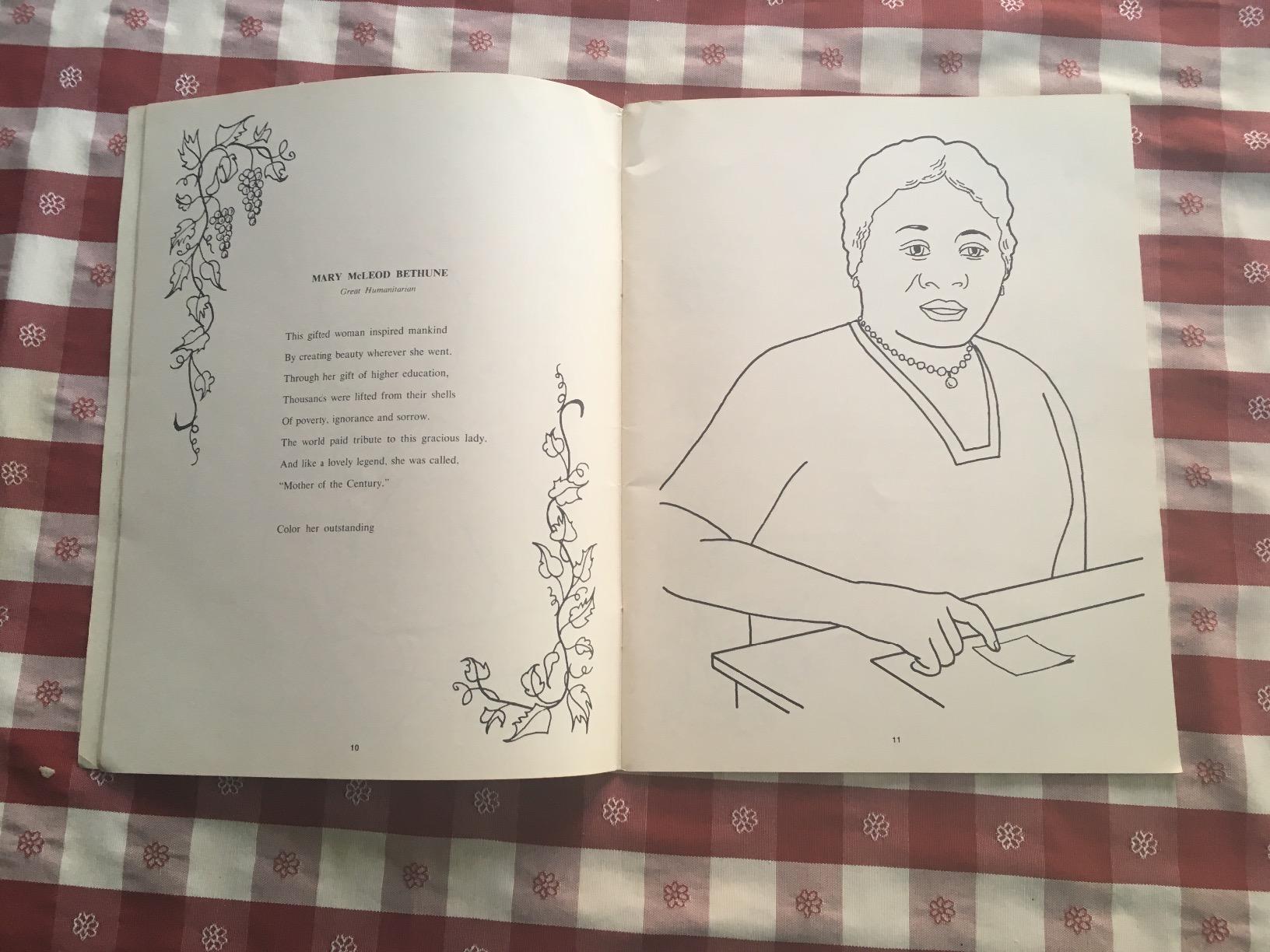 Color Me Brown: Story Coloring Book: Giles, Lucille H.: 9780874850178 ...