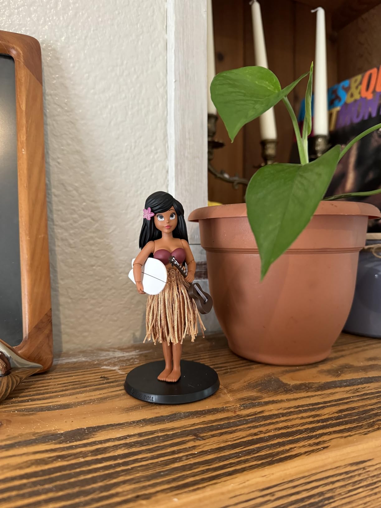 Amazon.com: Shaka Doll - Dashboard Hula Doll with Wine Bottle and ...