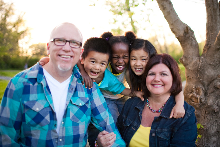 The Sending Church: The Church Must Leave the Building: Hood, Pat ...