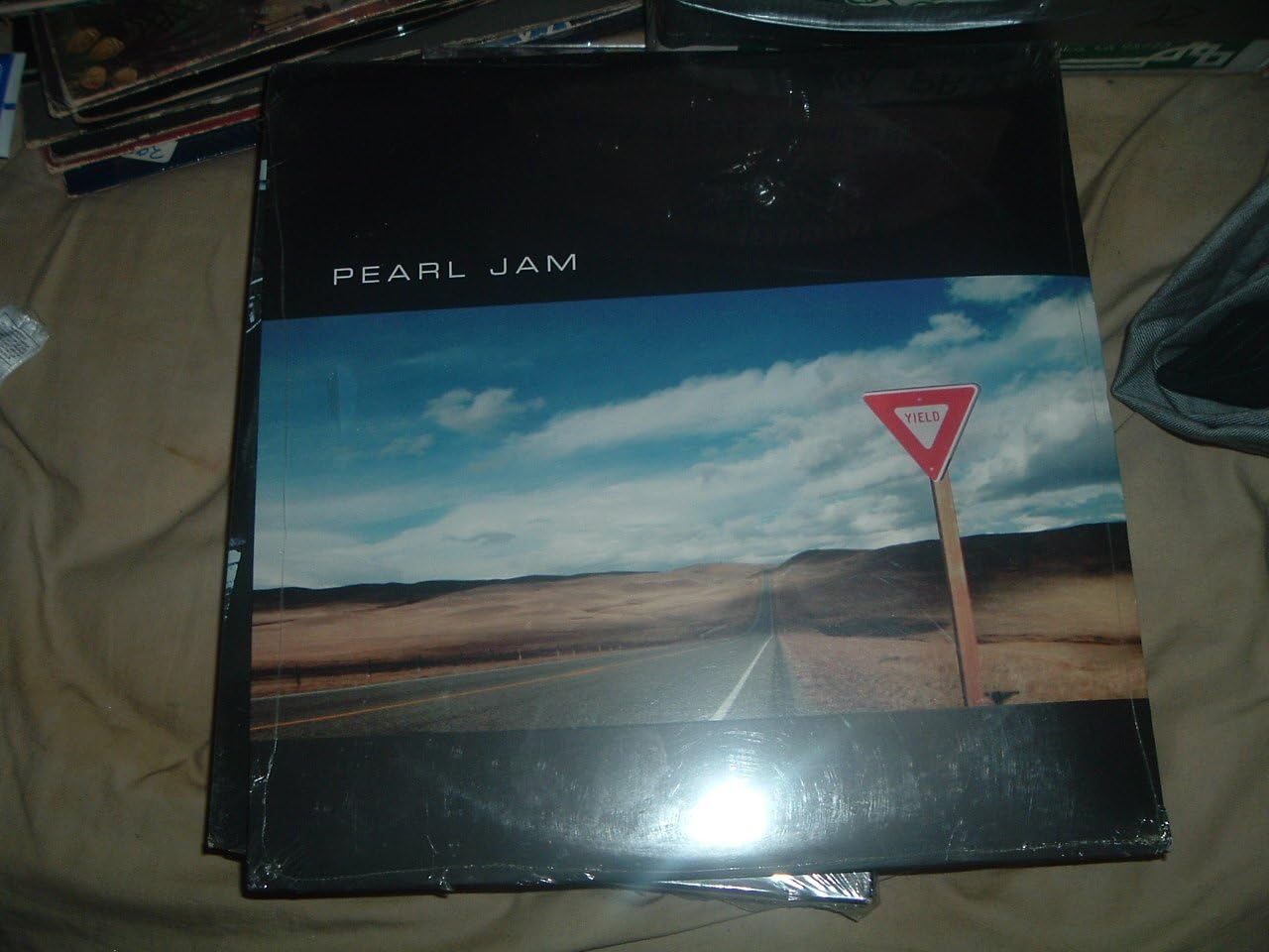 Yield [VINYL]: Amazon.co.uk: CDs & Vinyl