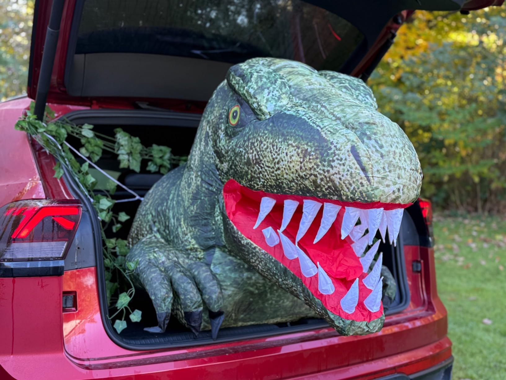 Amazon.com: Joiedomi Halloween Inflatable Animated Dinosaur Trunk Or ...